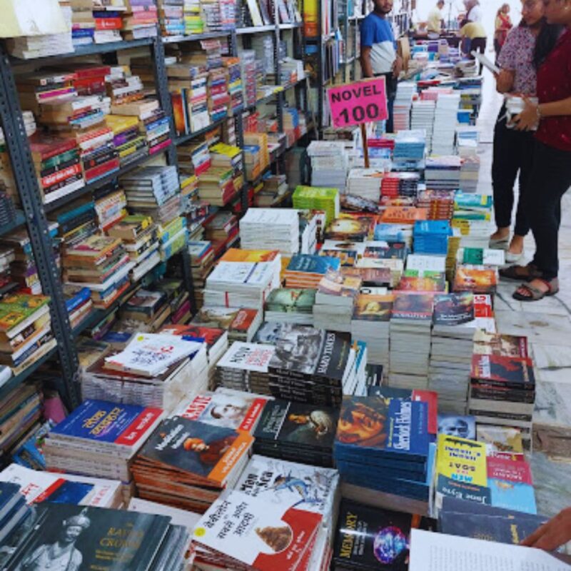 Daryaganj Book Market: History, To-Do List, - DelhiSnap