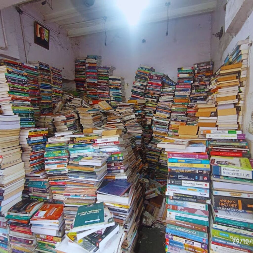 Daryaganj Book Market: History, To-Do List, - DelhiSnap