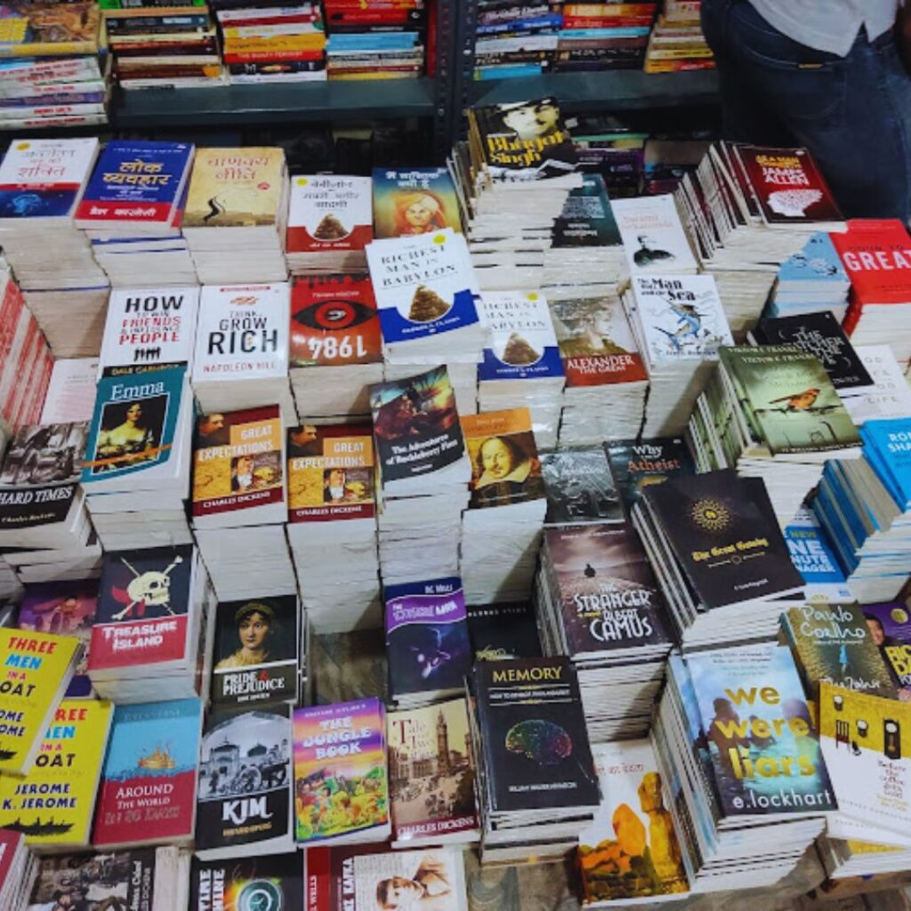 Daryaganj Book Market: History, To-Do List, - DelhiSnap