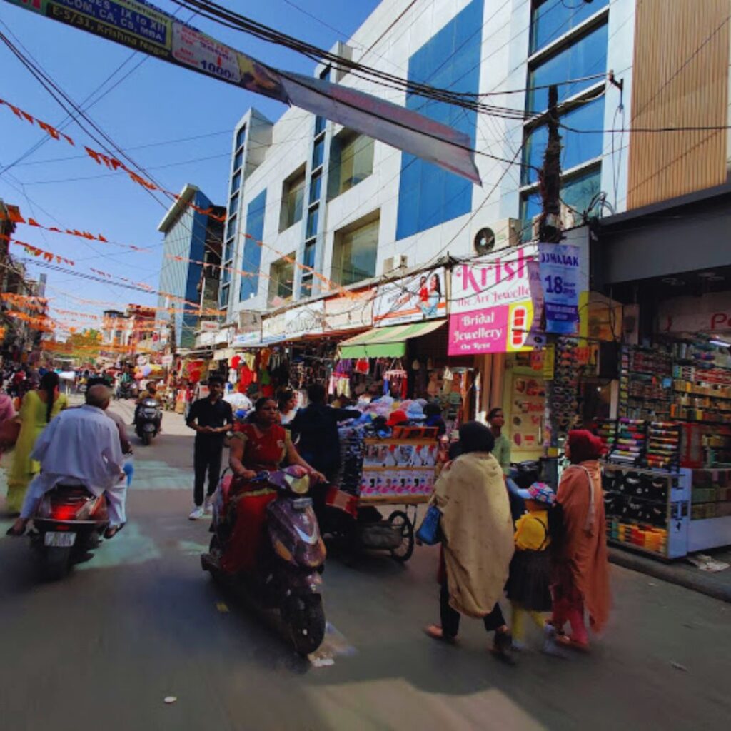 Lal Quarter Market: Local Guide to Hidden Treasure - DelhiSnap